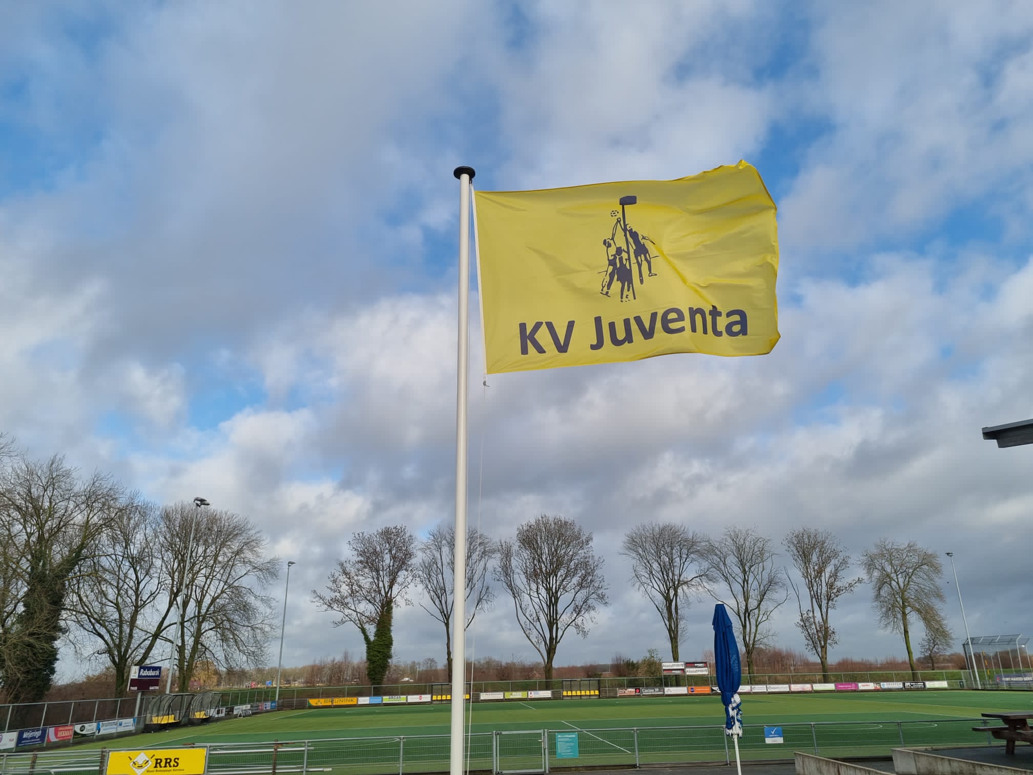 Dekker vlaggen bedankt !! | KV Juventa